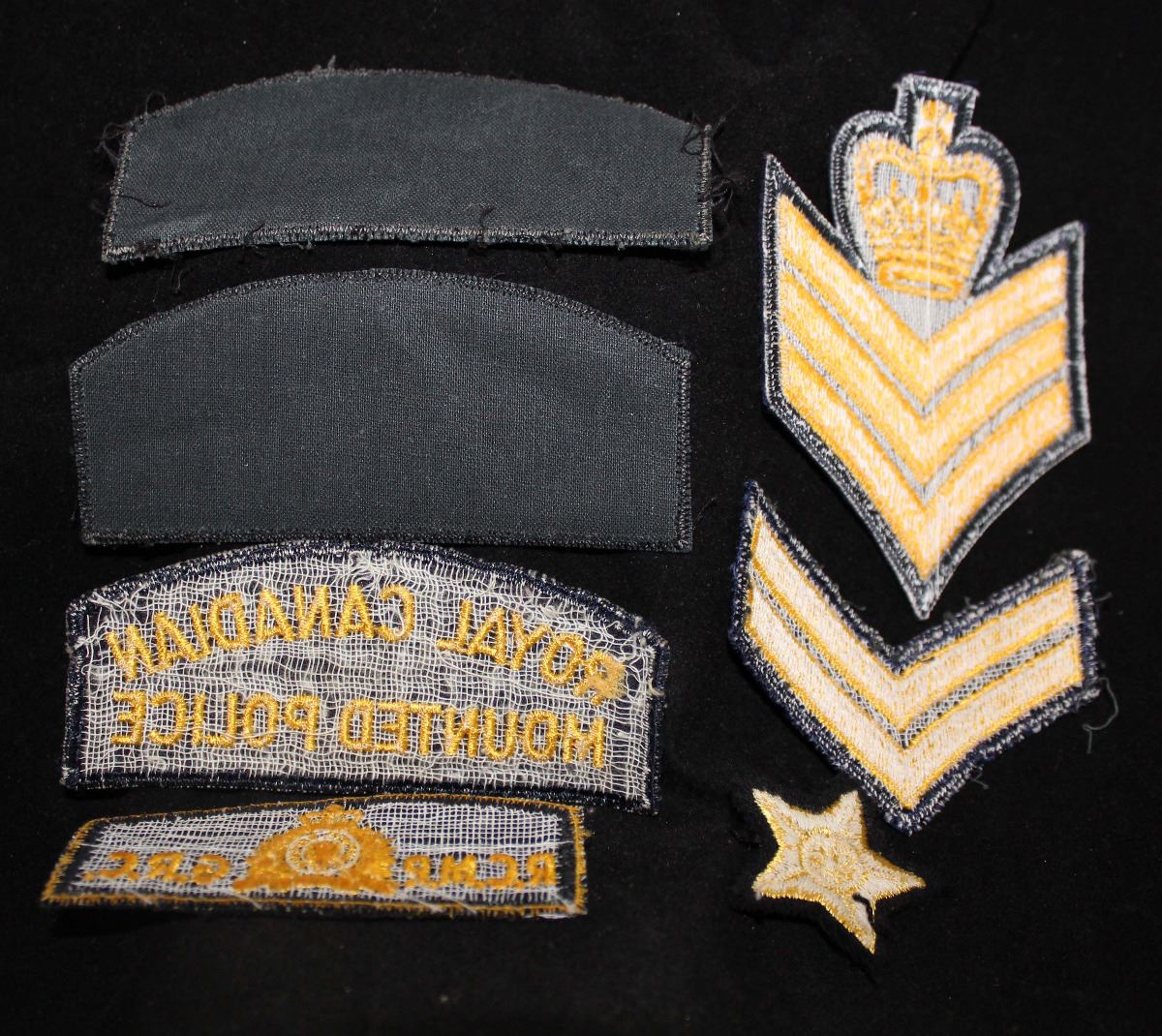 P19. RCMP Cloth flash/rank lot