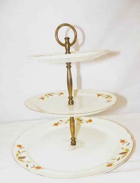 Jewel tea, 3 tier tidbit tray