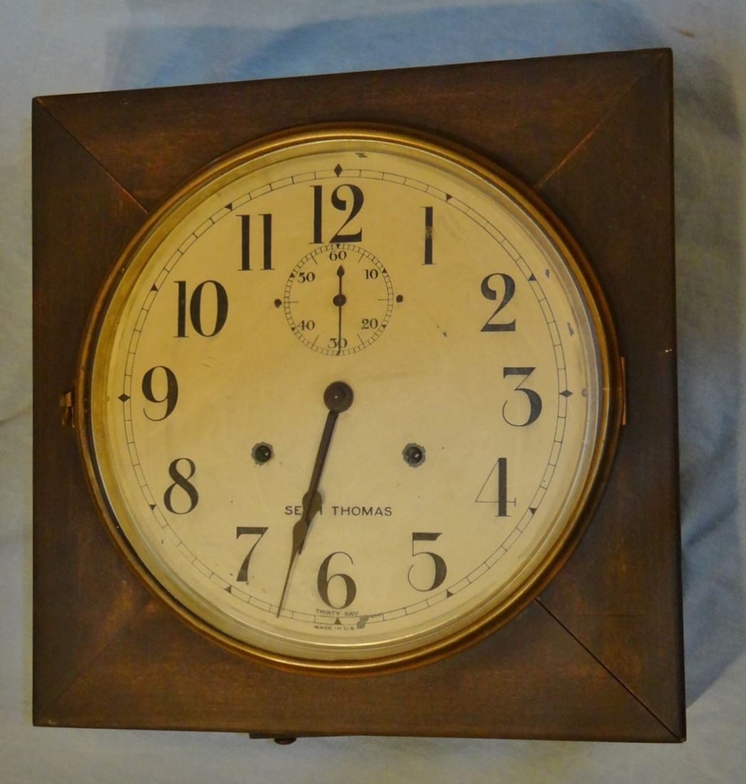 Seth Thomas gallery clock, 30 day movement,