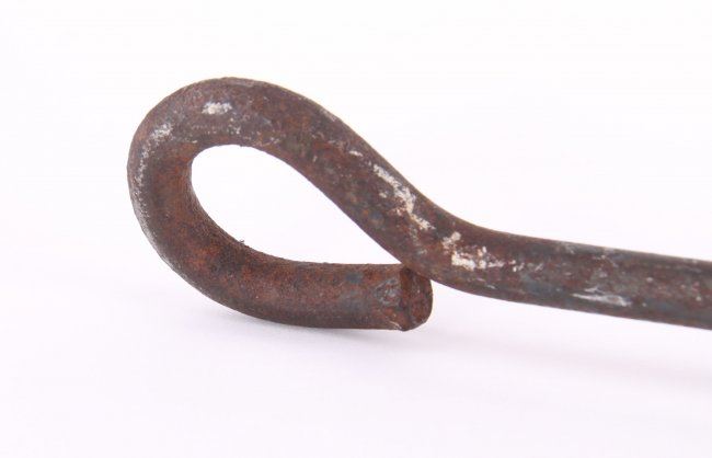 Antique branding iron rod with the letter "R". SIZE:
