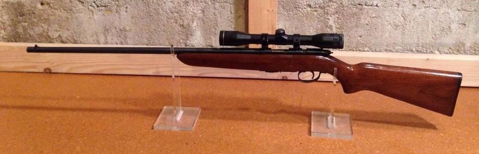 Remington Scoremaster Model 511 22 Short, Long, or Long Rifle w/ Scope