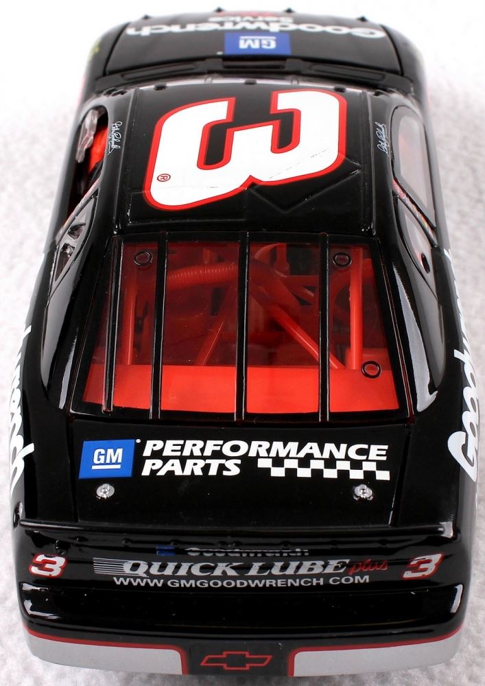 Dale Earnhardt NASCAR #3 GM Goodwrench Service Plus 1:24 Action Die ...