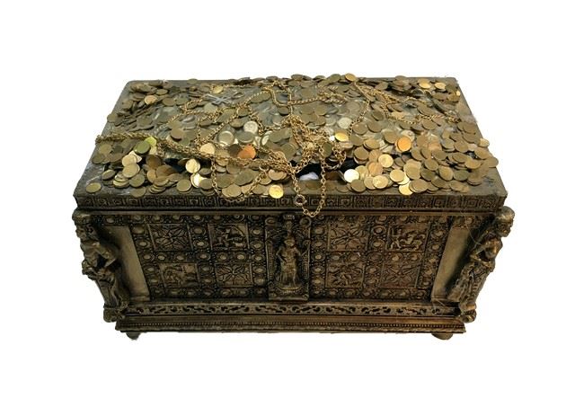 National Treasure Treasure Room Artifacts: Gold Chest