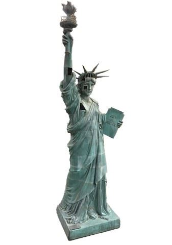 Resident Evil: Extinction Statue of Liberty from New York New York ...