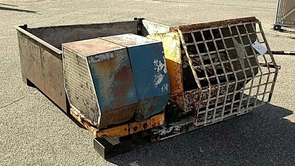 Stone mortar mixer with material box