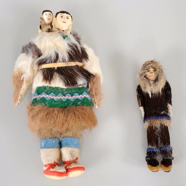 Two Inuit Dolls Dressed in Traditional Attire; Mother and Child 9 3/4 ...