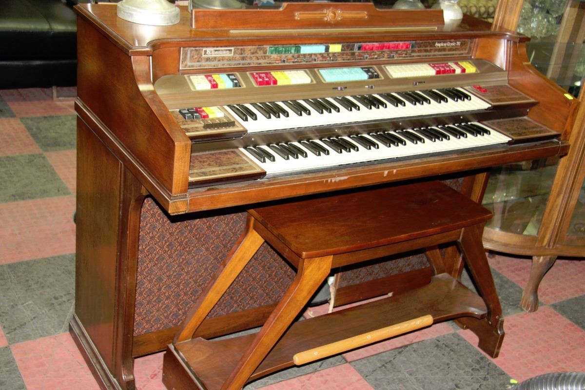 ESTATE THOMAS SYMPHONY ROYALE 782 ORGAN W/ BENCH