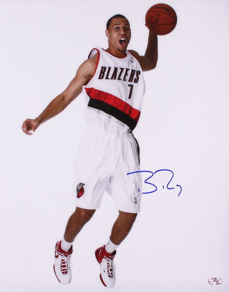 Brandon Roy Signed Trail Blazers 16x20 Photo (Hollywood Collectibles COA)