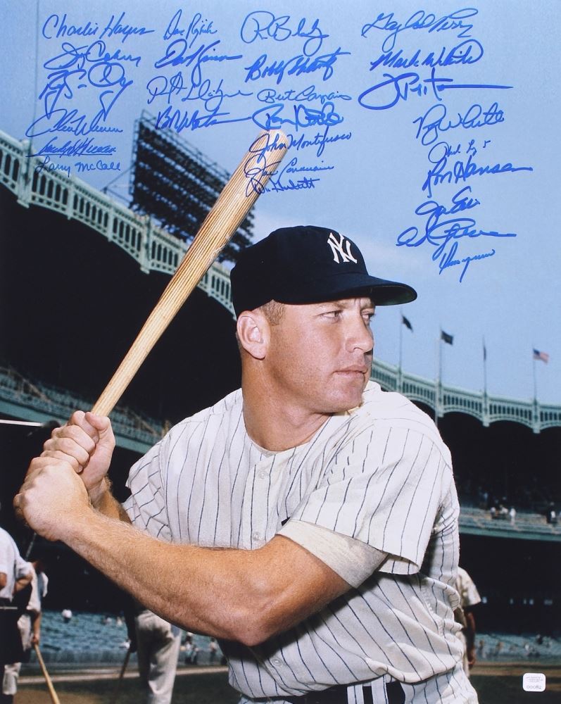 New York Yankees 16x20 Photo Signed by (26) with Gaylord Perry, Charlie ...