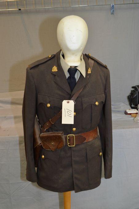 Brown RCMP Tunic w/ shirt, tie, w/ leather Sam Browne strap & holster ...