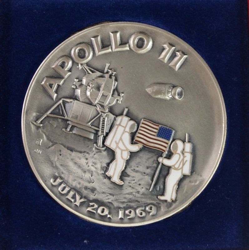 .999 SILVER MEDALLION APOLLO 11 JULY 20, 1969 MOON LANDING, 6.7 TROY OZ