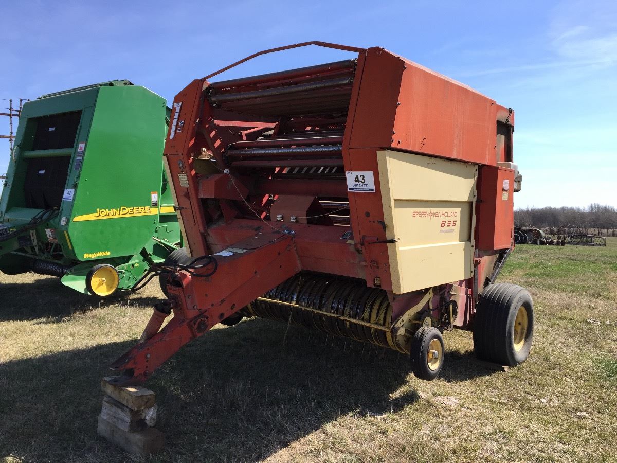 1984 NH 855 ROUND BALER - Weaver Bros. Auctions Ltd.