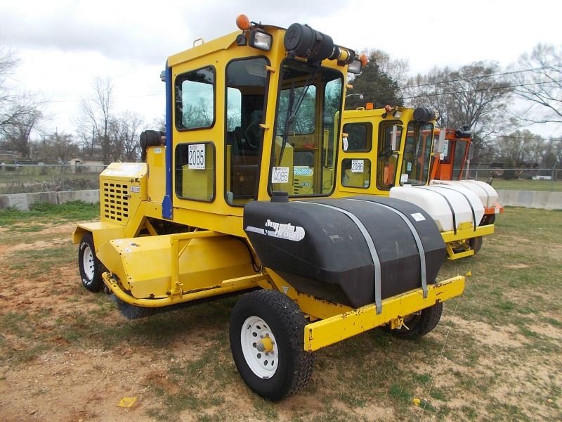 SUPERIOR BROOM DT80 CT SELF PROPELLED SWEEPER, S/N 807644, (07 YR ...