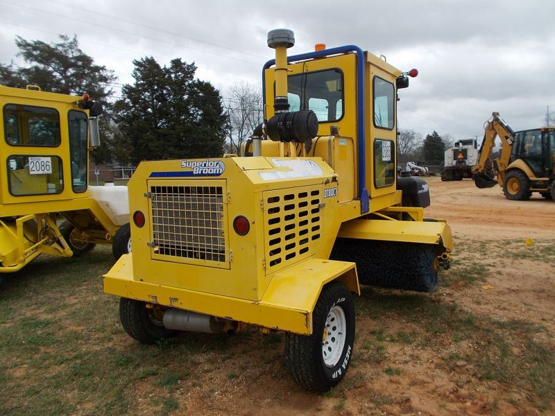 SUPERIOR BROOM DT80 CT SELF PROPELLED SWEEPER, S/N 807644, (07 YR ...