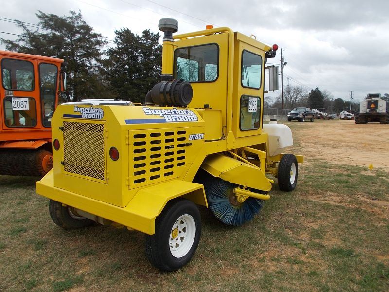 SUPERIOR DT80 BROOM, S/N 8041444, 8' BROOM, WATER SYSTEM, CUMMINS ...