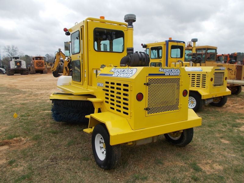 SUPERIOR DT80 BROOM, S/N 8041444, 8' BROOM, WATER SYSTEM, CUMMINS ...