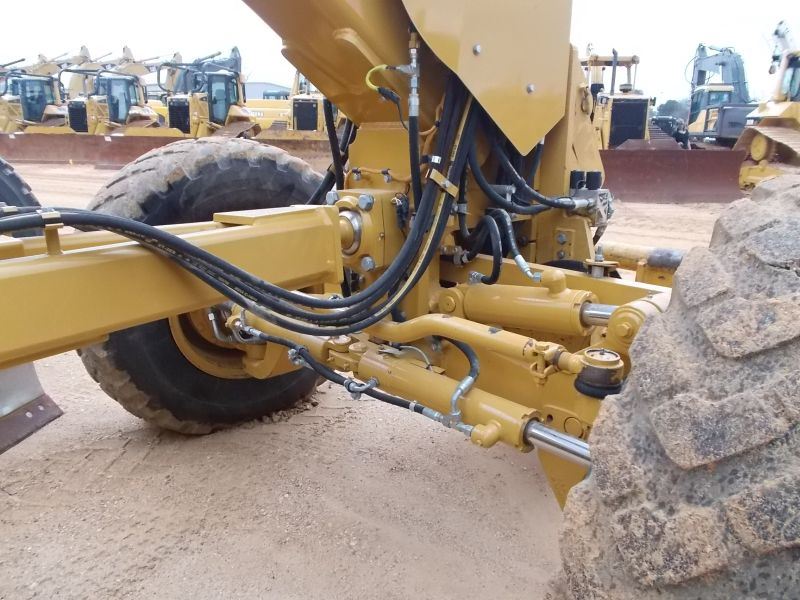 CAT 140M AWD VHP PLUS MOTOR GRADER, S/N D9G01101 (10 YR) HYD MOLDBOARD ...