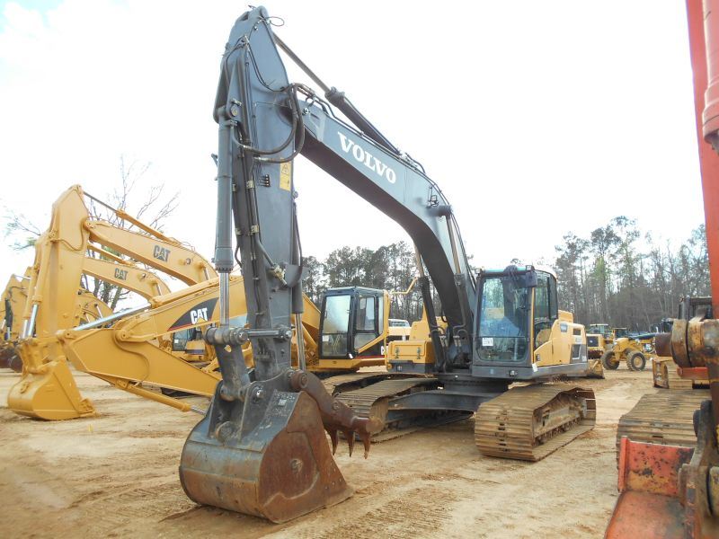 VOLVO EC250DL HYDRAULIC EXCAVATOR, S/N 00210288 (13 YR) 10' STICK, 48" BUCKET, HYD THUMB, ECAB W ...