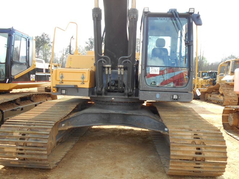VOLVO EC250DL HYDRAULIC EXCAVATOR, S/N 00210288 (13 YR) 10' STICK, 48" BUCKET, HYD THUMB, ECAB W/ AI