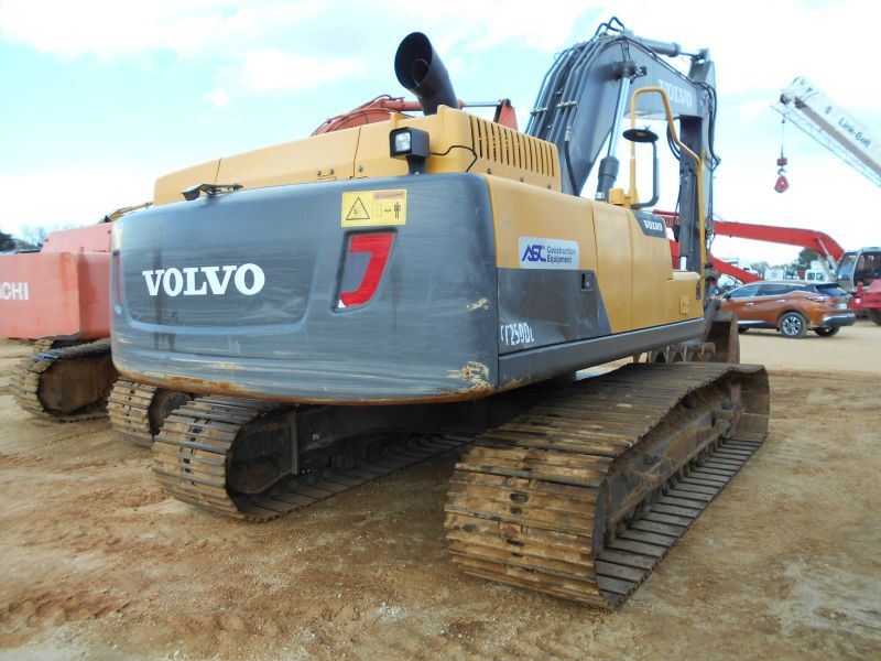 VOLVO EC250DL HYDRAULIC EXCAVATOR, S/N 00210288 (13 YR) 10' STICK, 48" BUCKET, HYD THUMB, ECAB W ...