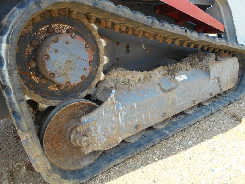 TAKEUCHI TL230 SERIES II SKID STEER LOADER, S/N 223100439 (11 YR) TRACK ...