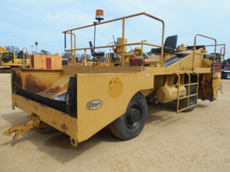 ETNYRE CHIP SPREADER - J.M. Wood Auction Company, Inc.