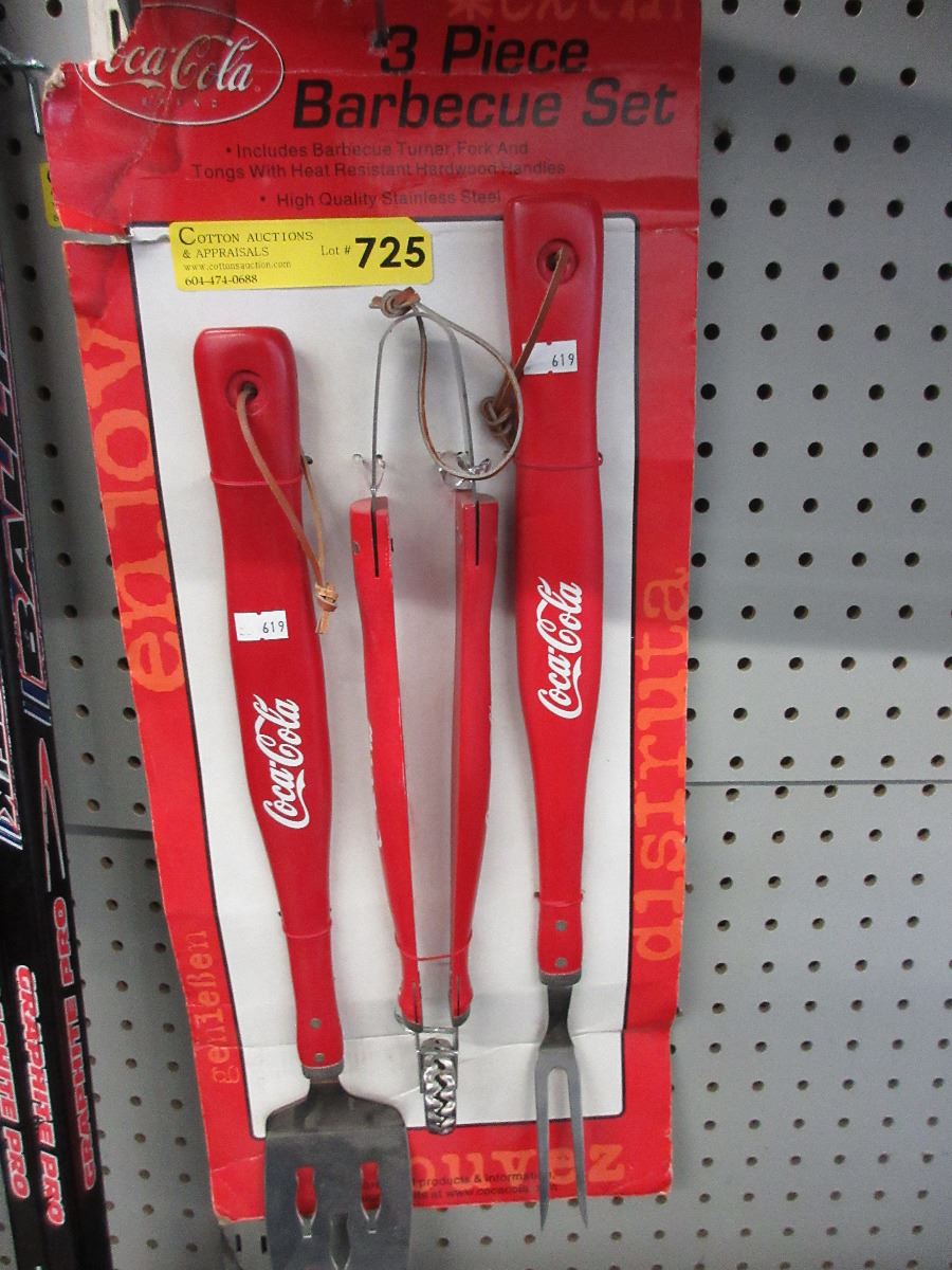 New 3 Piece "Coca-Cola" barbecue set