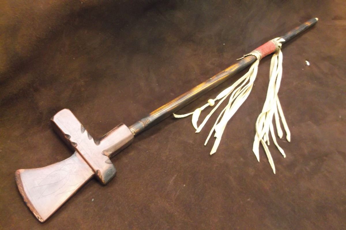 Northern Plains Lakota Sioux Beaded, Hand Carved, Red Catlinite Pipe ...