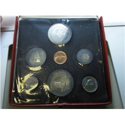 1967 Canada Confederation Coin Set With Silver Medallion In Original Box