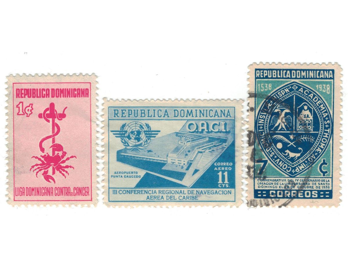Dominican Republic Postage Stamps Lot of 3