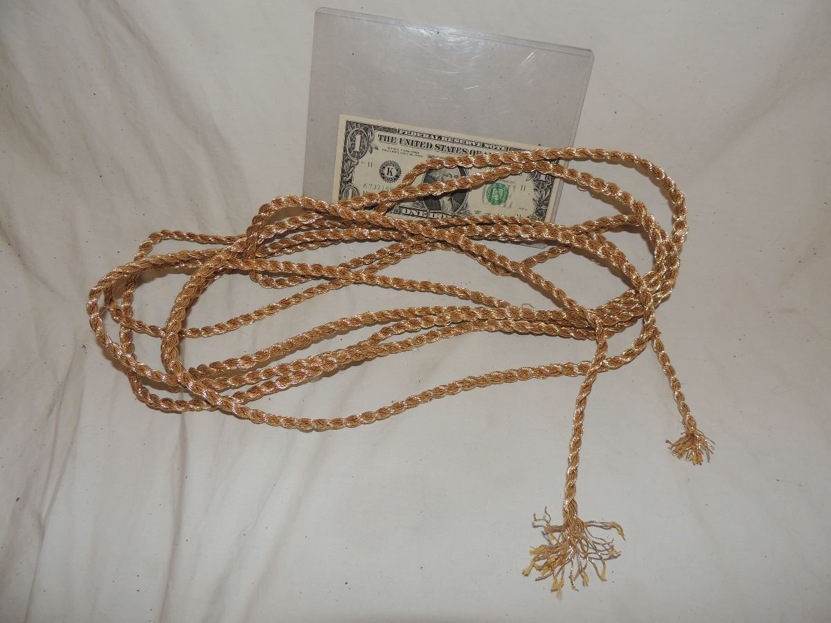 WONDER WOMAN LYNDA CARTER VINTAGE SCREEN USED GOLDEN LASSO