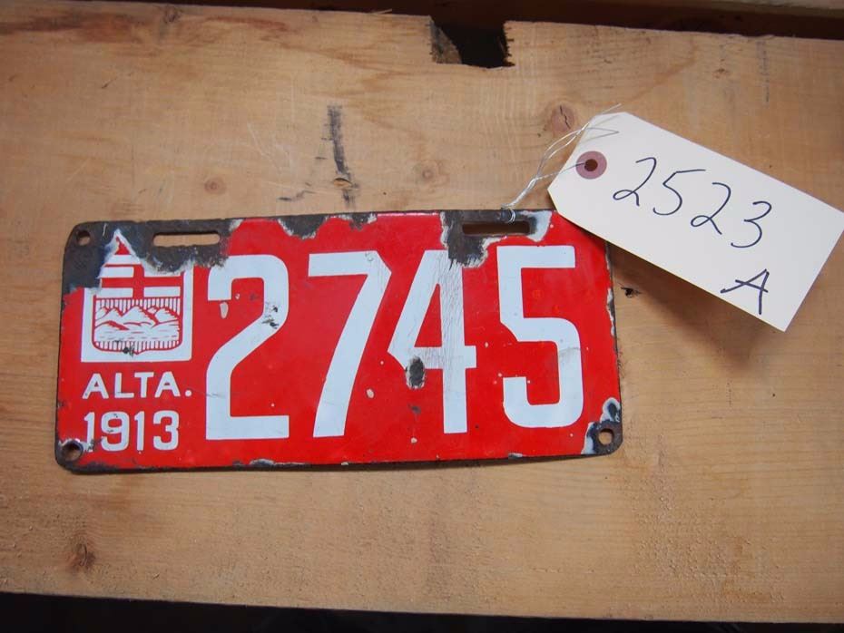 1913 Porcelain Alberta Licence Plate Bodnarus Auctioneering 1913-porcelain-alberta-licence-plate-bodnarus-auctioneering
