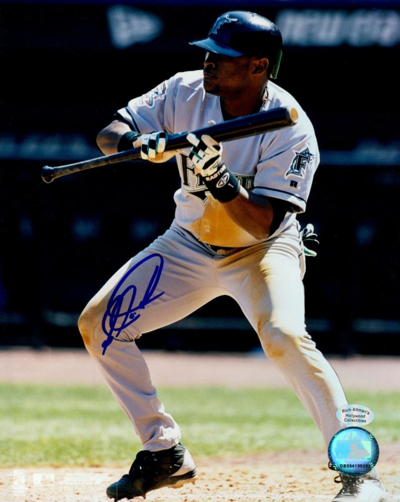Luis Castillo Signed Marlins 8x10 Photo (Hollywood Collectibles Hologram)