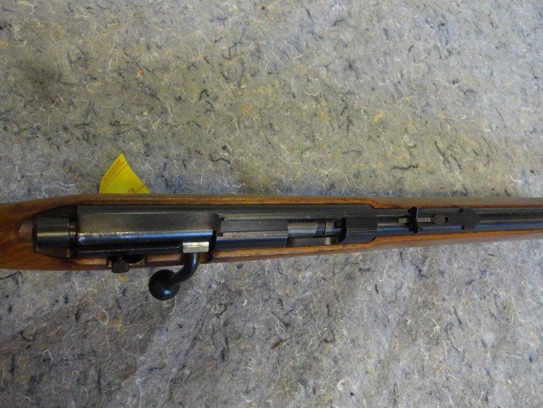 Marlin Bolt Action Rifle 22 Cal w/Clip #24611194