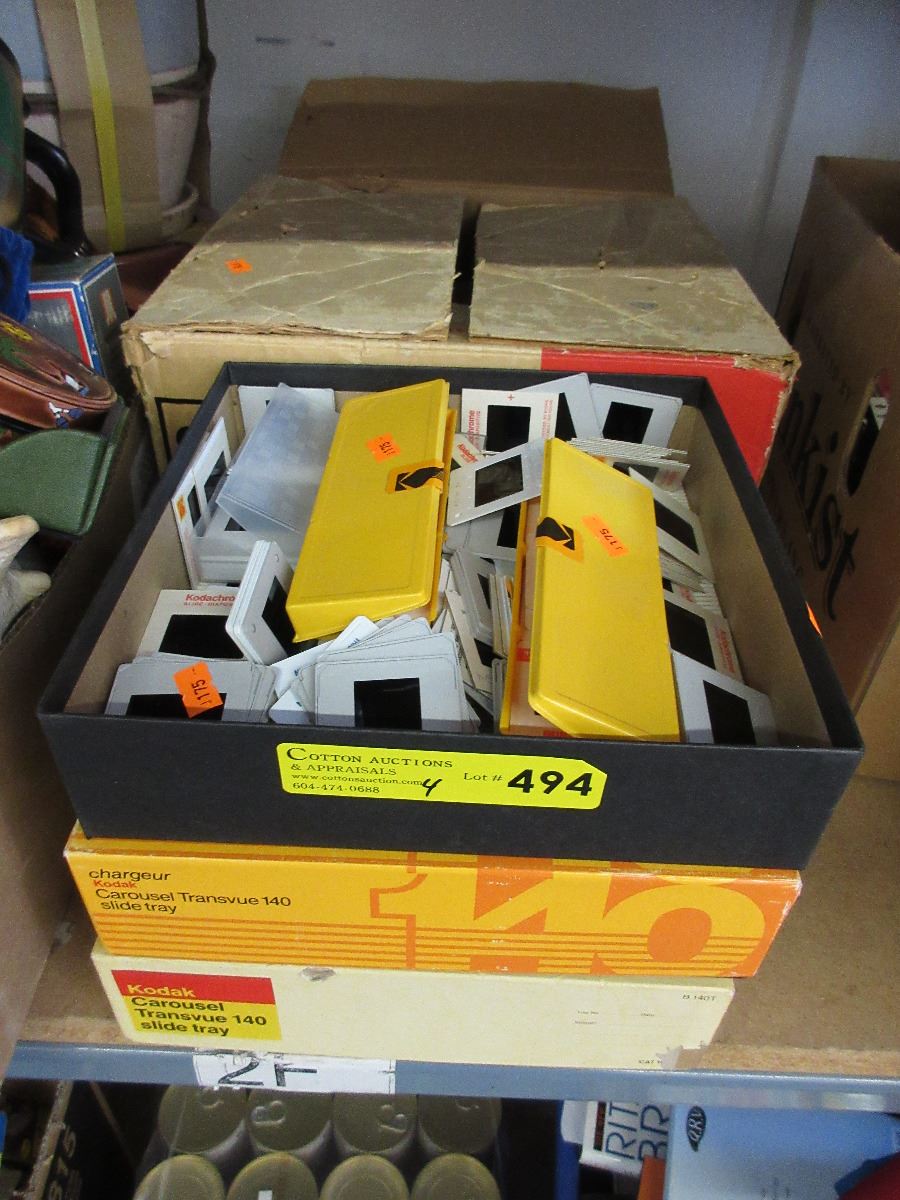 Vintage - Strato slide projector with slides