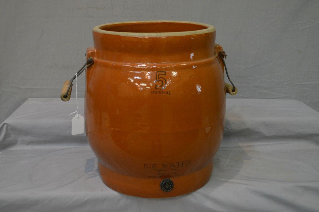 Five gallon Medalta ice water crock