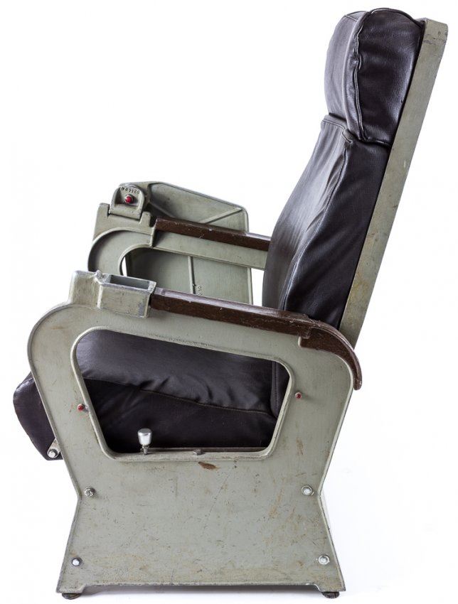 USS BUNKER HILL SQUADRON READY ROOM SEAT