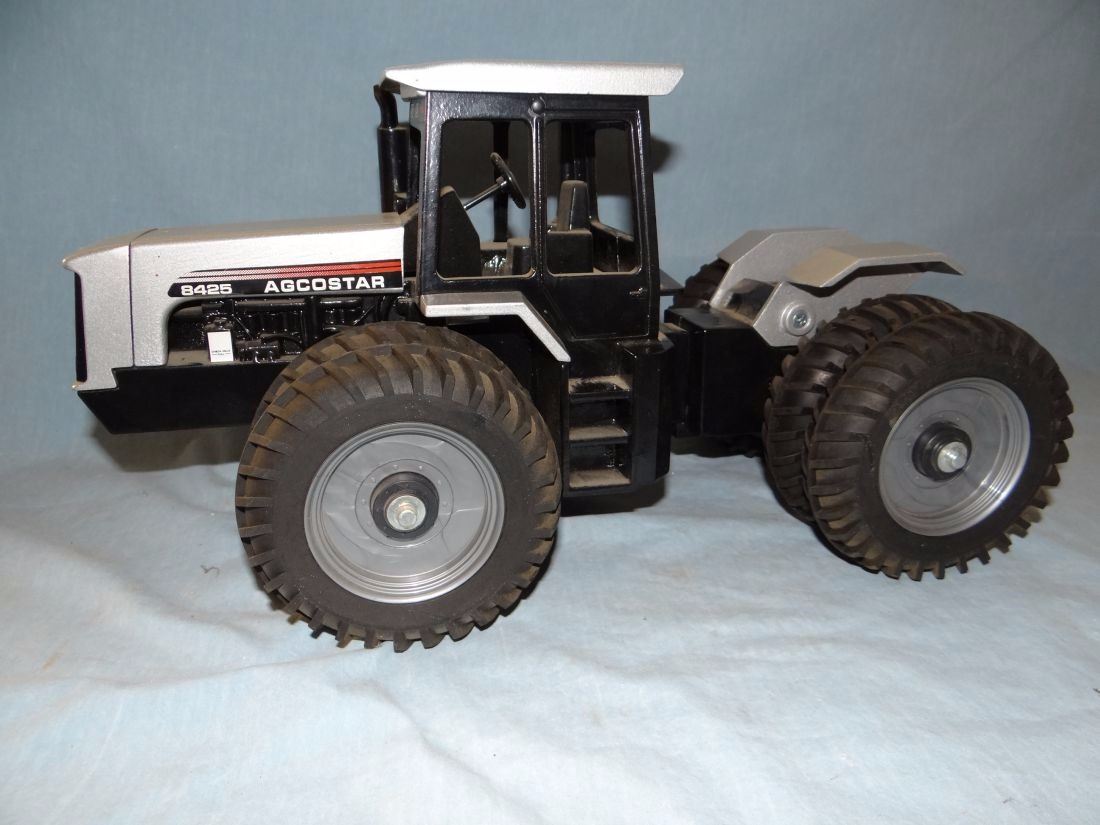 AGCO Star 8425 tractor, 1:16, Scele Models, NIB