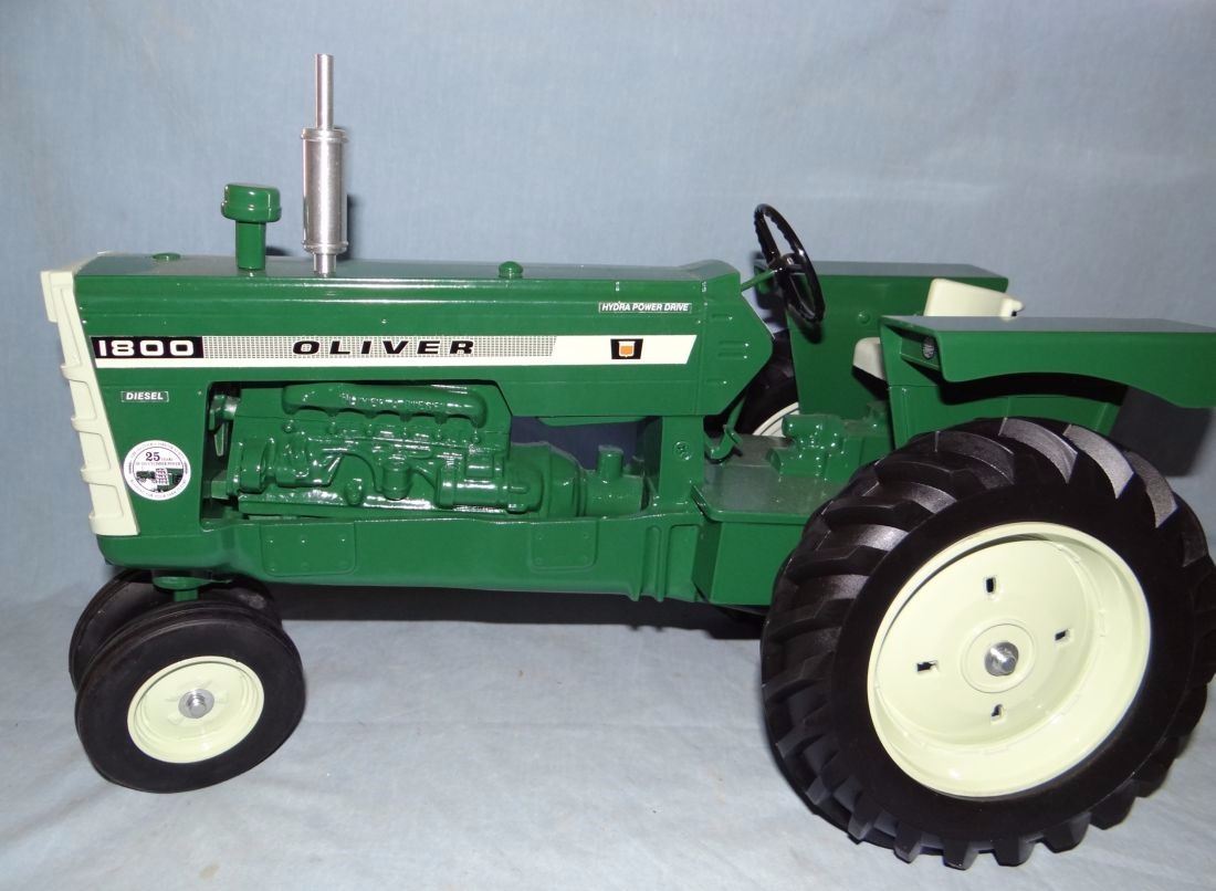 Oliver 1800 Diesel, 1:8, Scale Models, NIB