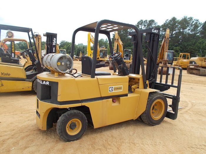 CAT VC60D FORKLIFT, VIN/SN:2MC583 - 6,000# CAP, PROPANE, 4' 6" FORKS, METER READING 8,408 HOURS ...