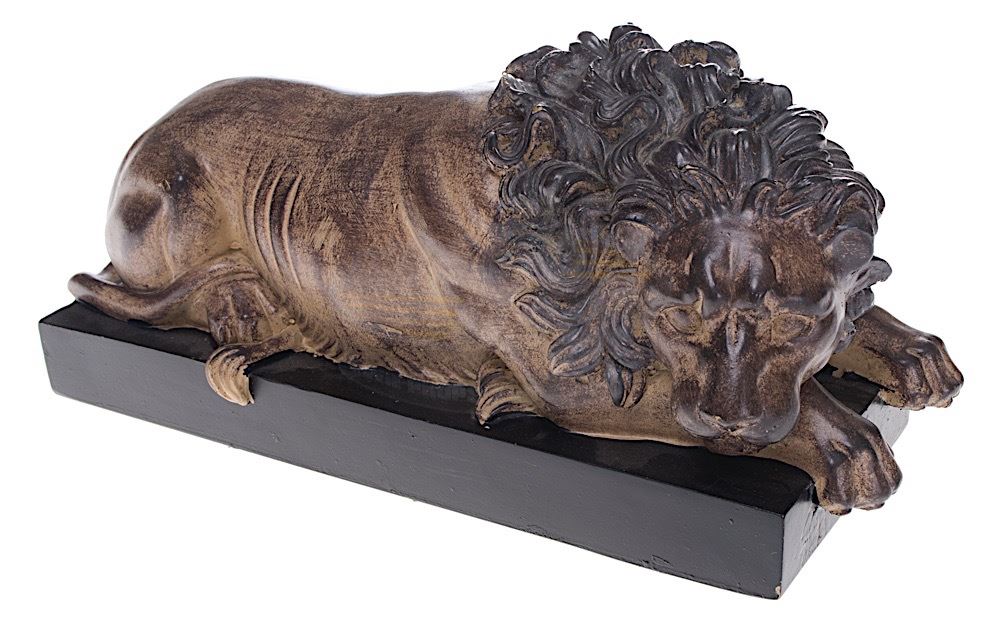 Banshee (TV) - Kai Proctor's Lion Figure (Ulrich Thomsen) - 18984