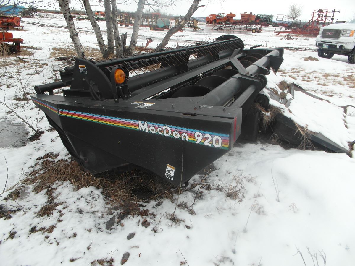 Macdon 920 Hay header