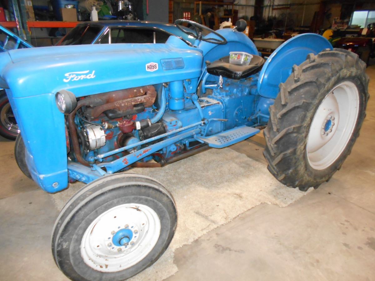 FORD 600 TRACTOR/ SELLS AT 10:30 AM MAY 7TH