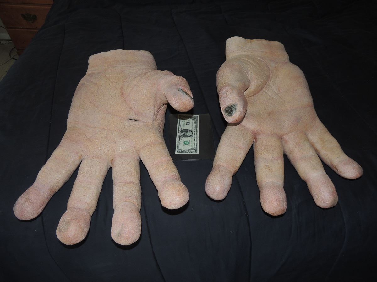 HANSEL AND GRETEL WITCH HUNTERS EDWARD THE TROLL ARMATURED HANDS