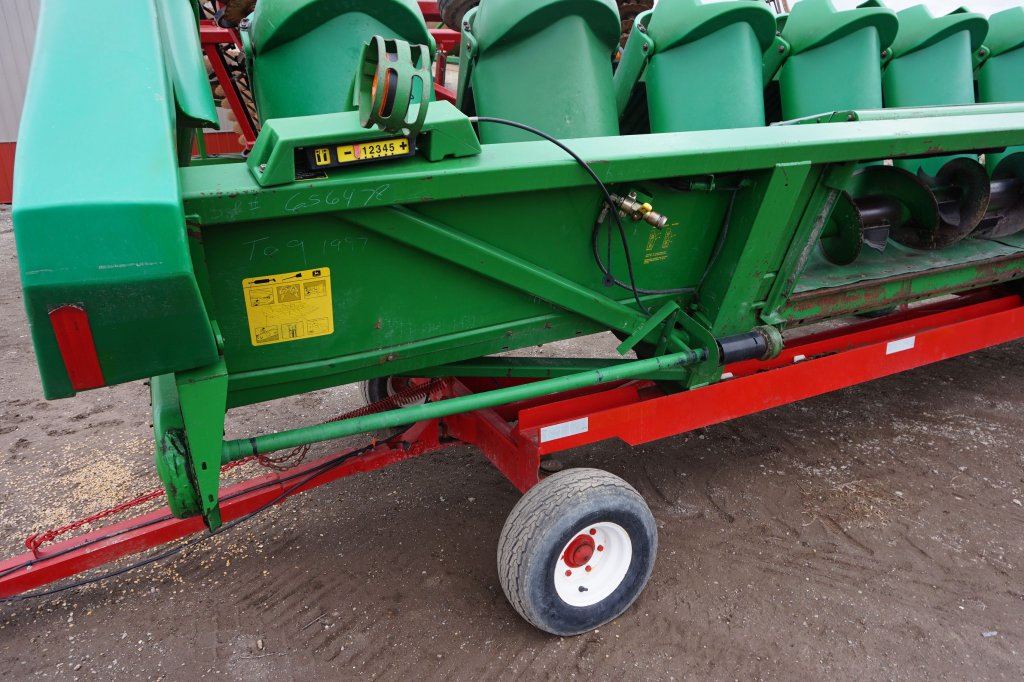 John Deere 893 Corn Head, 8 Row 30", Hydraulics. Deck Plates, Calmer ...