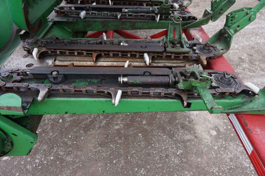 John Deere 893 Corn Head, 8 Row 30", Hydraulics. Deck Plates, Calmer ...