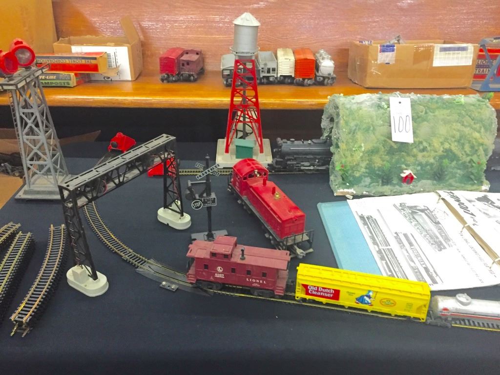 Lionell Train Set - 1950s and Tyco Train Set