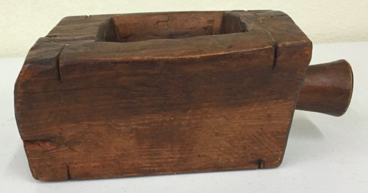 Antique Wood Grain Measuring Scoop