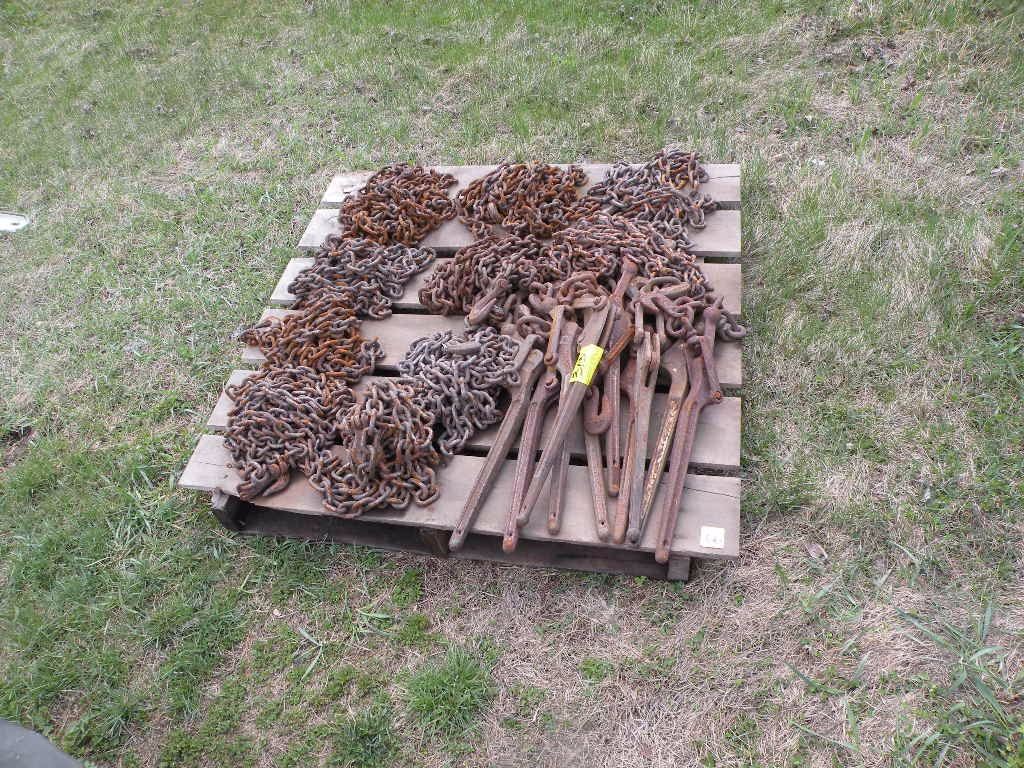 Pallet of log chains & binders