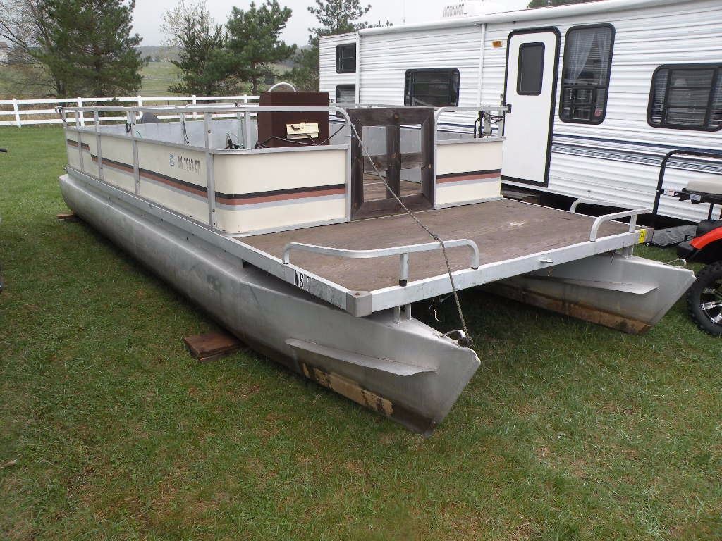 1973 Kayot 24ft pontoon w/65hp Merc power tilt SN#-KAY322791273